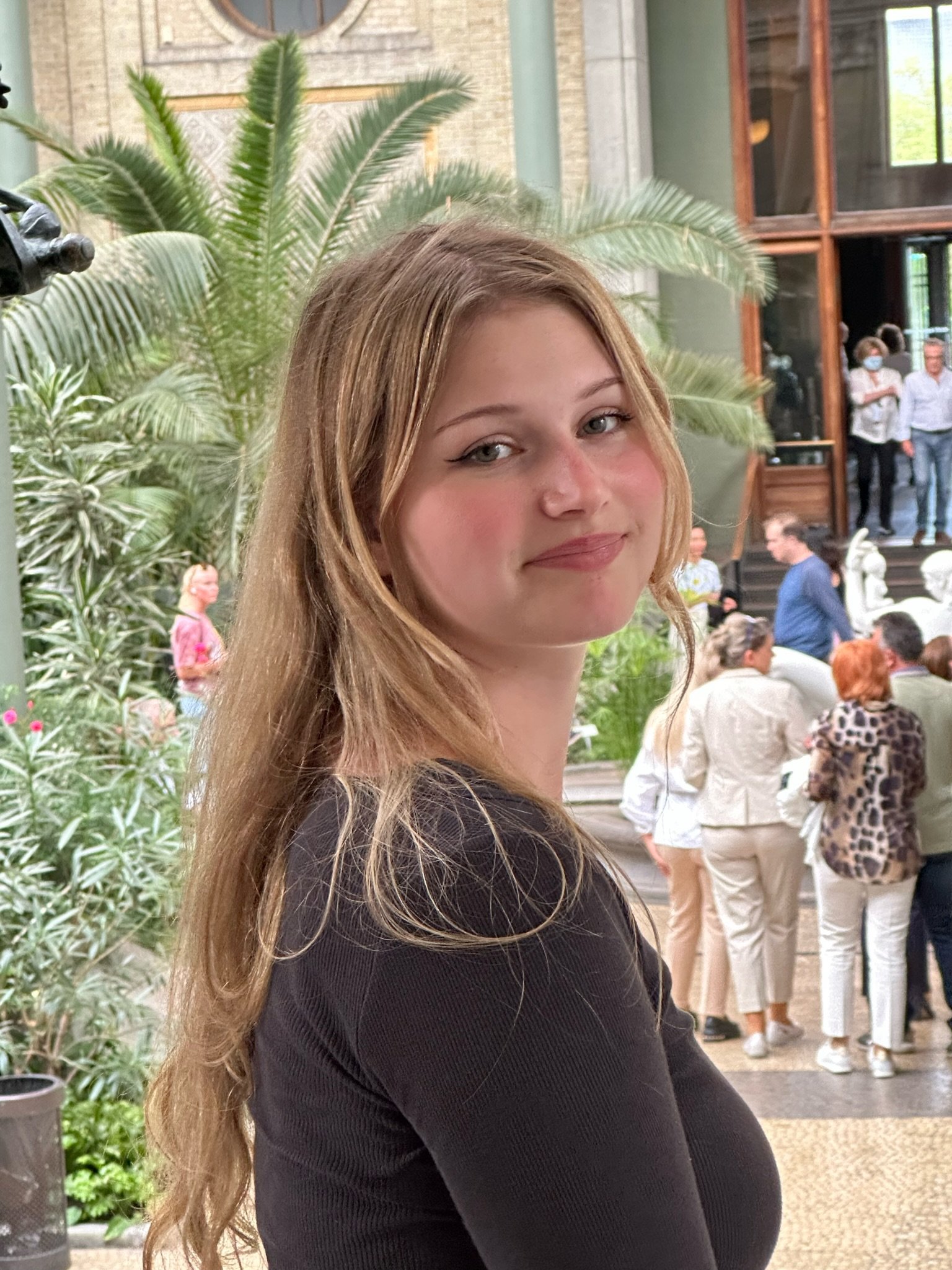 Isabelle V. - Stor & Liten Barnpassning